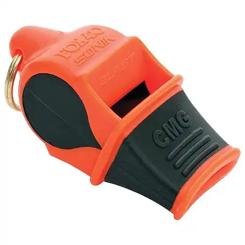 Best Coyote Deterrents & Repellents: Protecting Your Dog From Coyotes!
